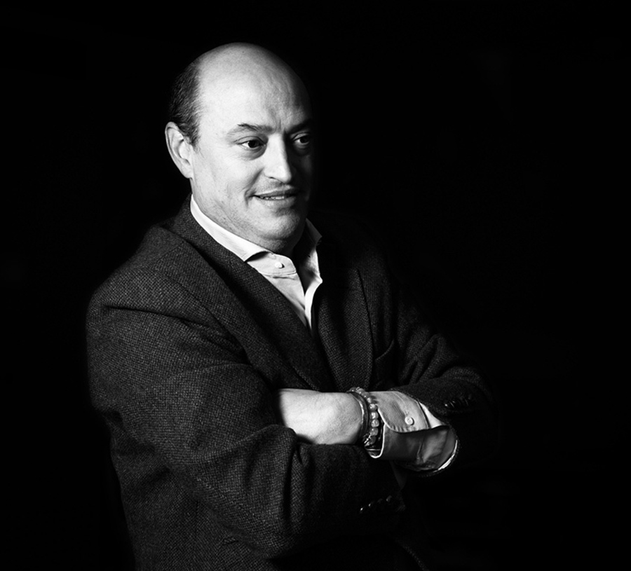 ERIC FRATTINI: CIEN VIDAS EN UNA - Zertior